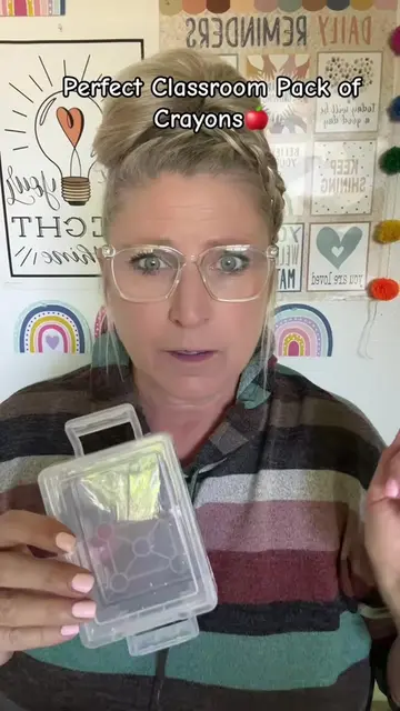 Teacher designs the ultimate classroom crayon pack