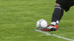 5 sepatu bola Adidas terbaik 2026, nyaman dipakai dan cocok untuk semua ...