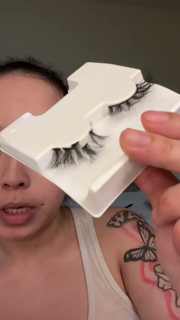 I tried 20 dollar DIY lash extensions at home with strip lashes