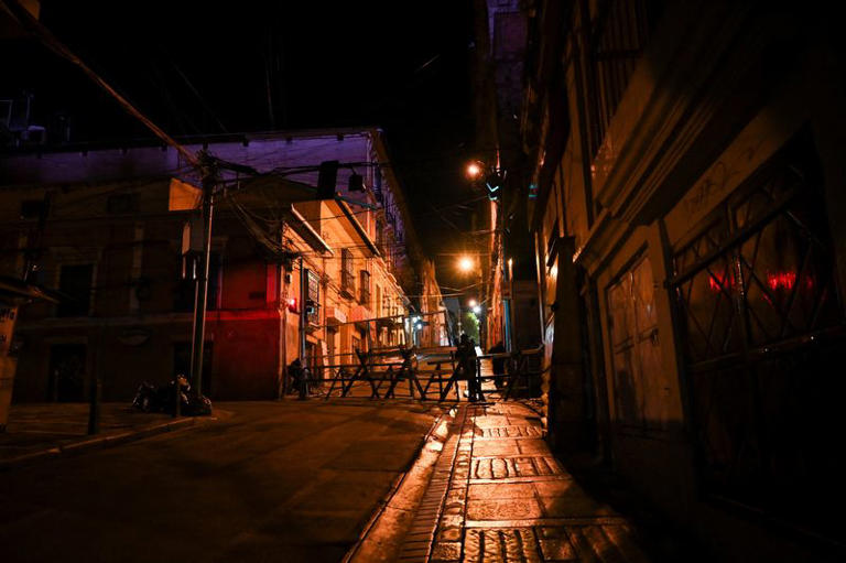 Bolivia's new defense minister pledges to clear roadblocks as protests ...