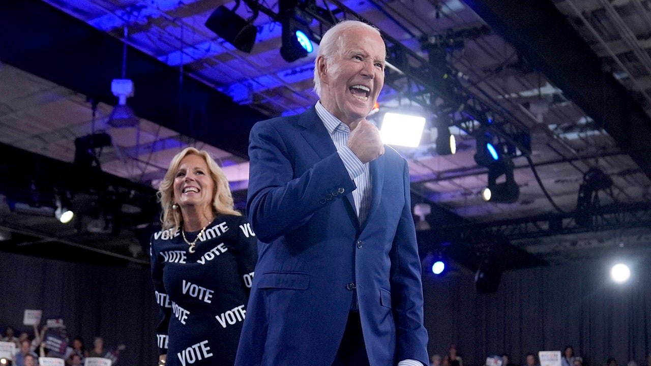 Biden crashes Jill’s book tour with awkward 'love' question that leaves ...