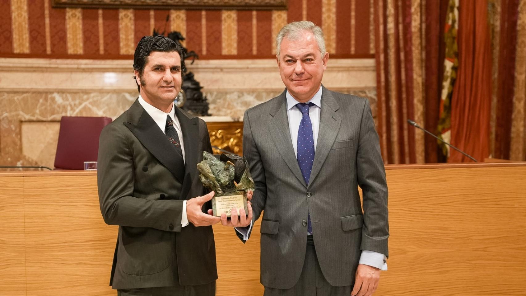 Morante, “el Nobel del toreo”, recibe el X premio del Ayuntamiento ...