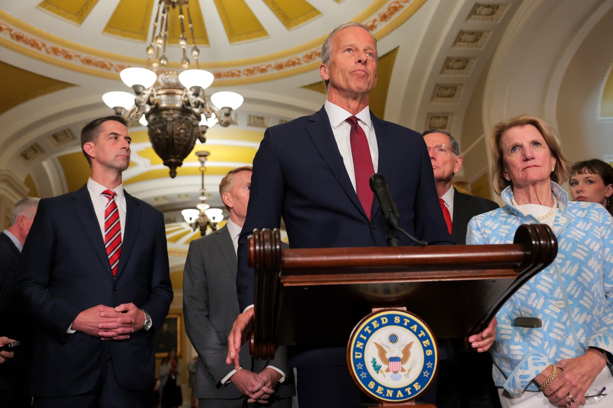 New ICE funding bill leaves out $1B for ballroom, $1.8B slush fund