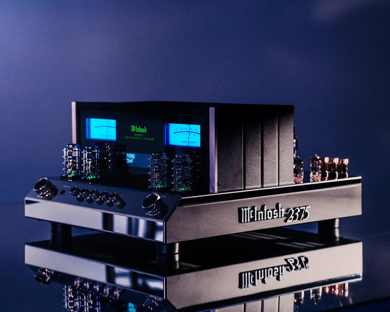 McIntosh quietly introduced a stunning amplifier for extreme audiophiles