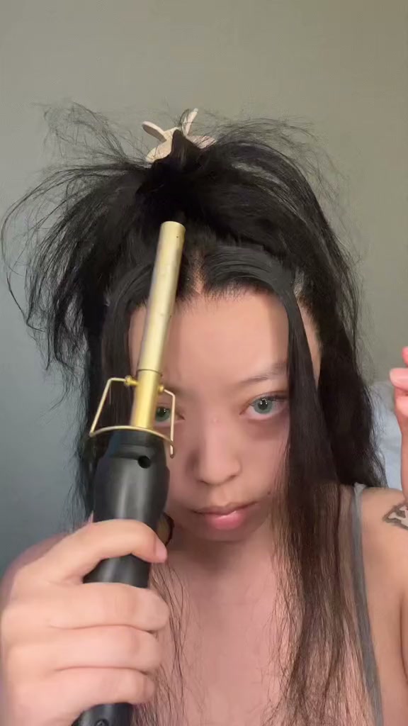 Trying a viral three part hairstyle on my long wig