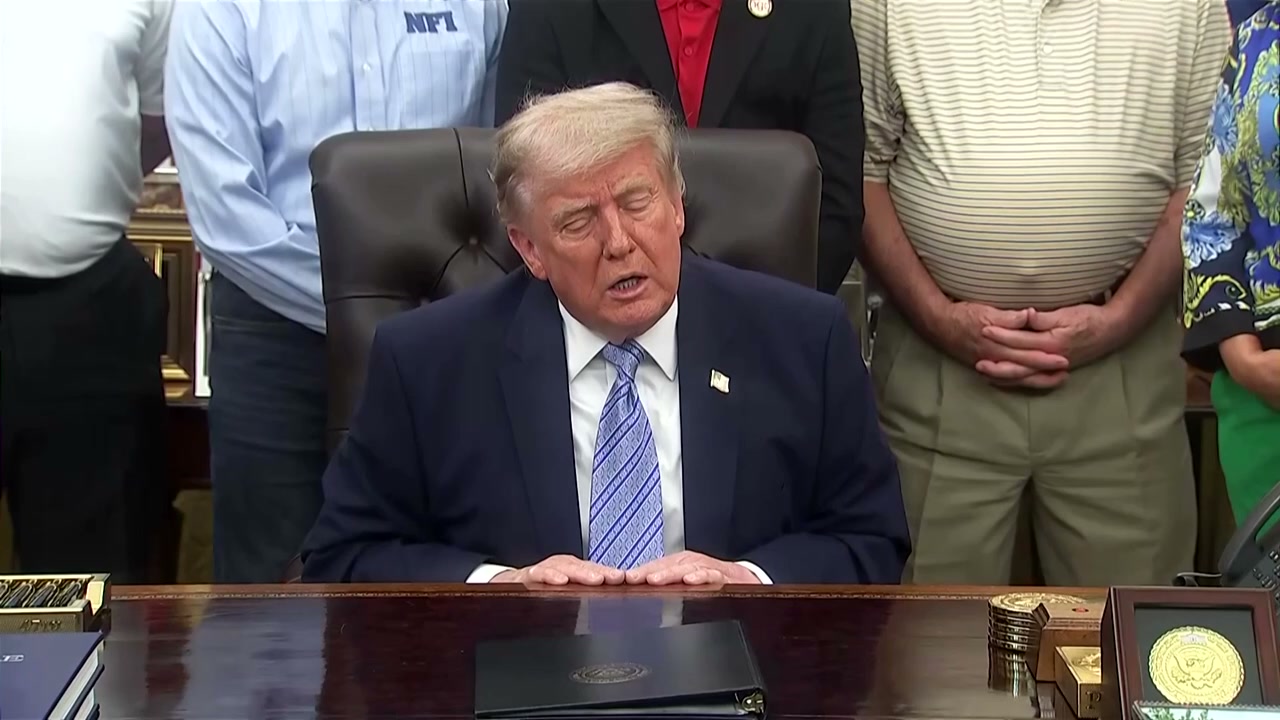 Trump pede que empresas norte-americanas de IA submetam modelos a ...