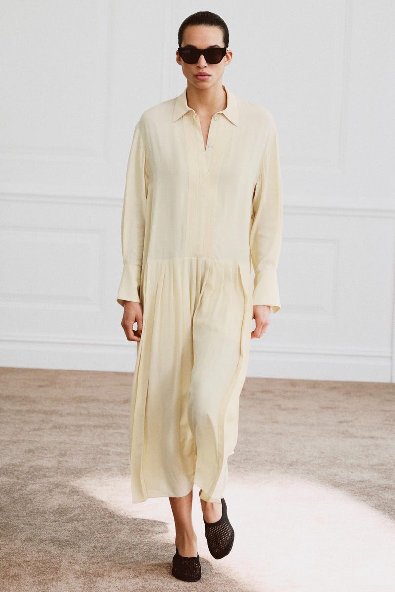 Zara vende 7 vestidos minimal del armario cápsula de verano pijo perfecto
