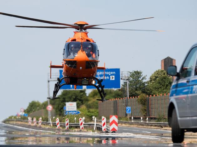 Tödlicher Unfall auf der A3: Vater stirbt nach Auffahrt auf Sattelzug ...