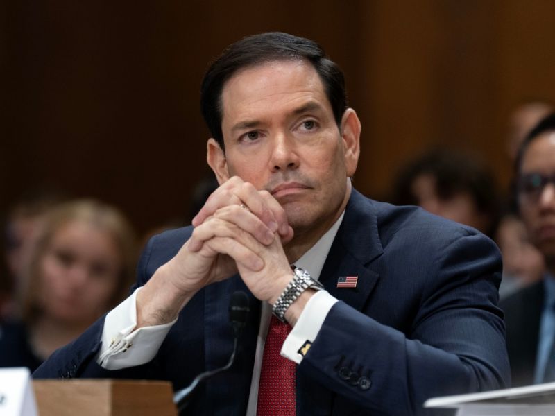 Marco Rubio: "Er sollte sich schämen" - Trumps Nickerchen bringt ihn in ...