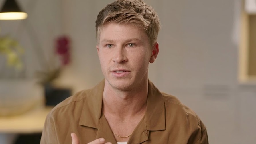 Robert Irwin lost his dad at 2 - 19 years later, a crocodile charged at ...