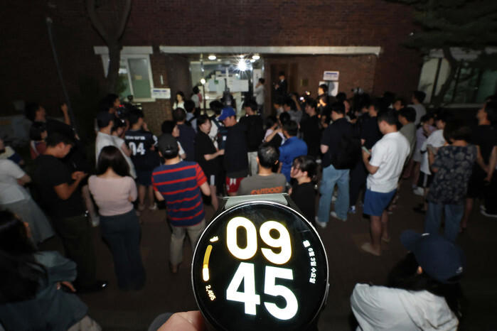 Extending voting hours due to shortage of ballots
