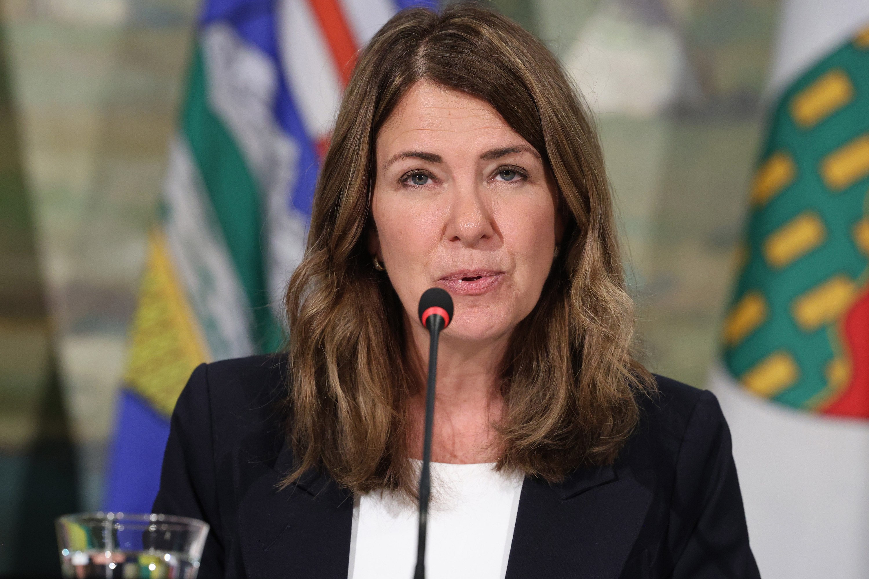 Quebec and Alberta premiers to discuss provincial autonomy in meeting ...