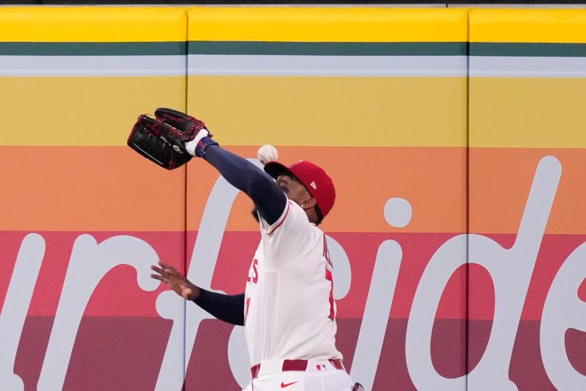 From 'Jo Show' to 'oh no': Angels outfielder revives José Canseco meme ...