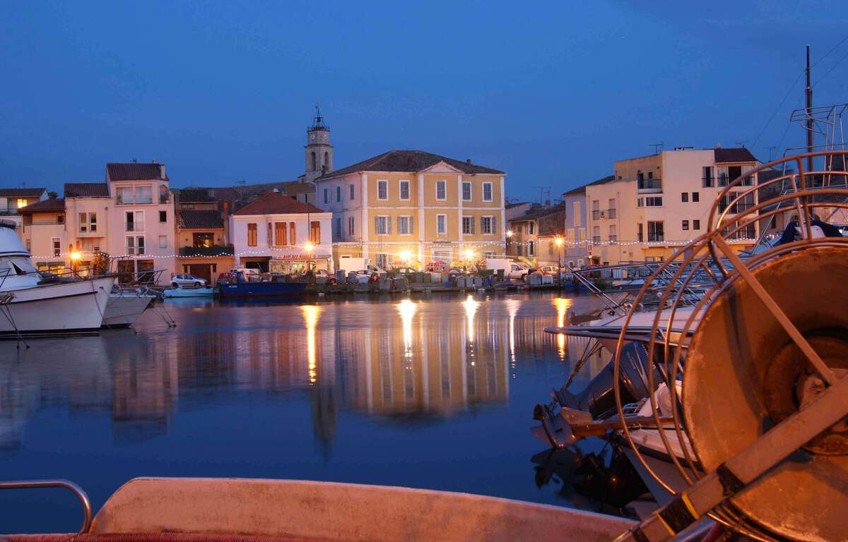 Bouches-du-Rhône : Une femme tuée de 58 coups de couteau à Martigues ...