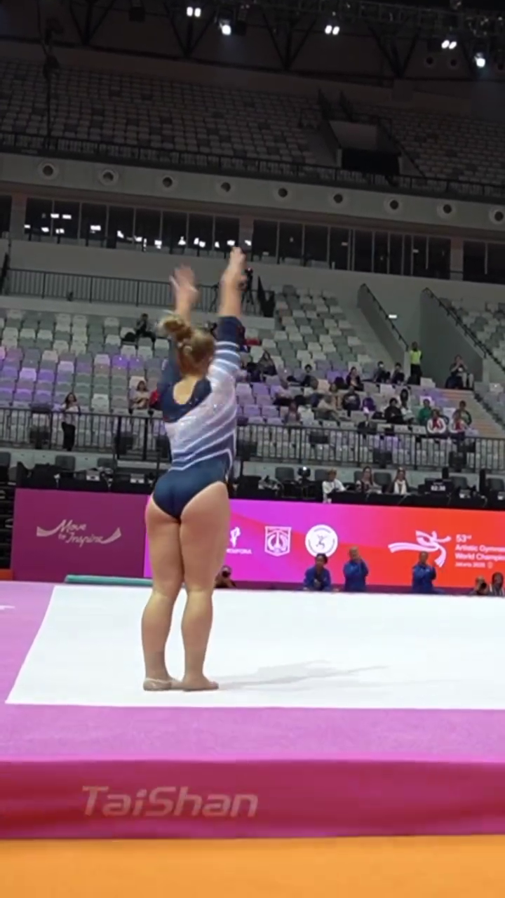 Massive tumbling display from Joscelyn Roberson