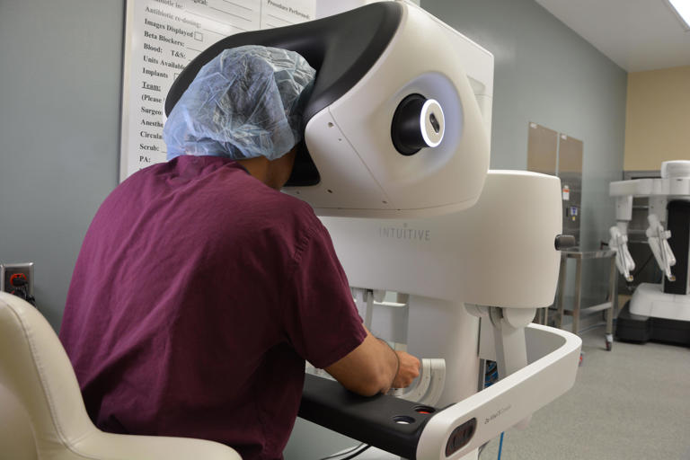 Arnot Ogden adds advanced robotic surgery system in Elmira