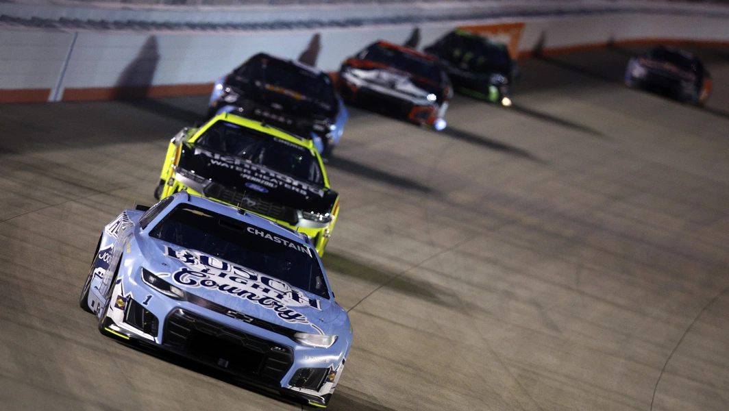 Dale Earnhardt Jr. warns brake failures could worsen at St. Louis