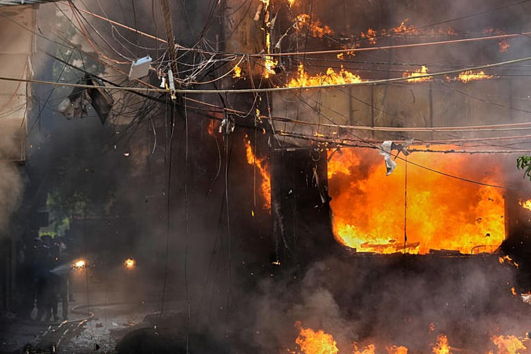 Incendie dans un hôtel à New Delhi : au moins 21 morts, dont de ...