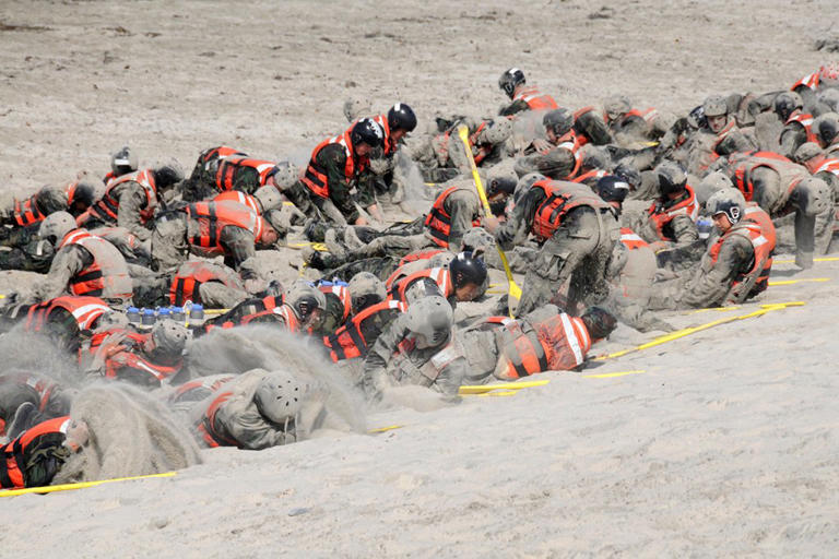 10 life lessons that William McRaven learned in Navy SEAL training