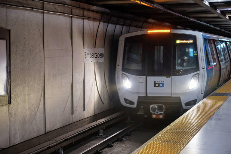 'Zero credibility': An unpaid bill caused BART's latest Clipper meltdown