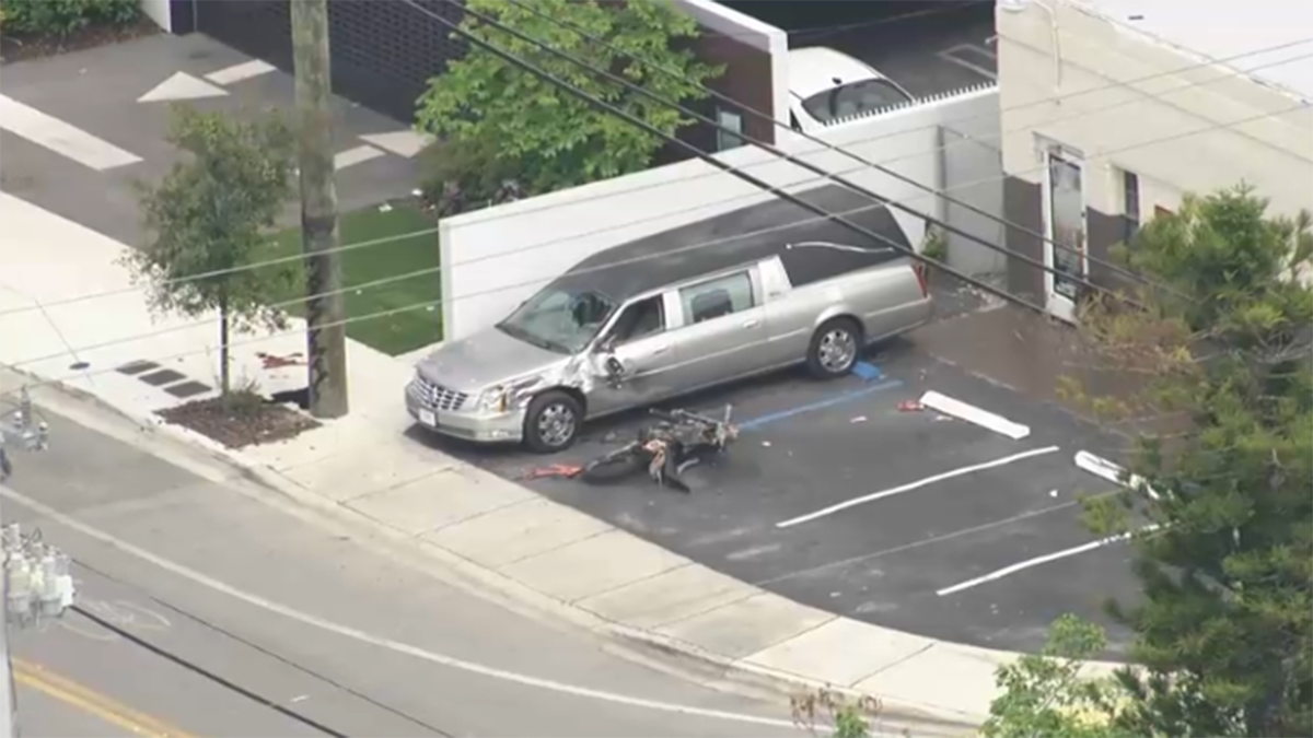 Motorcyclist who crashed into hearse outside NW Miami-Dade mortuary ...