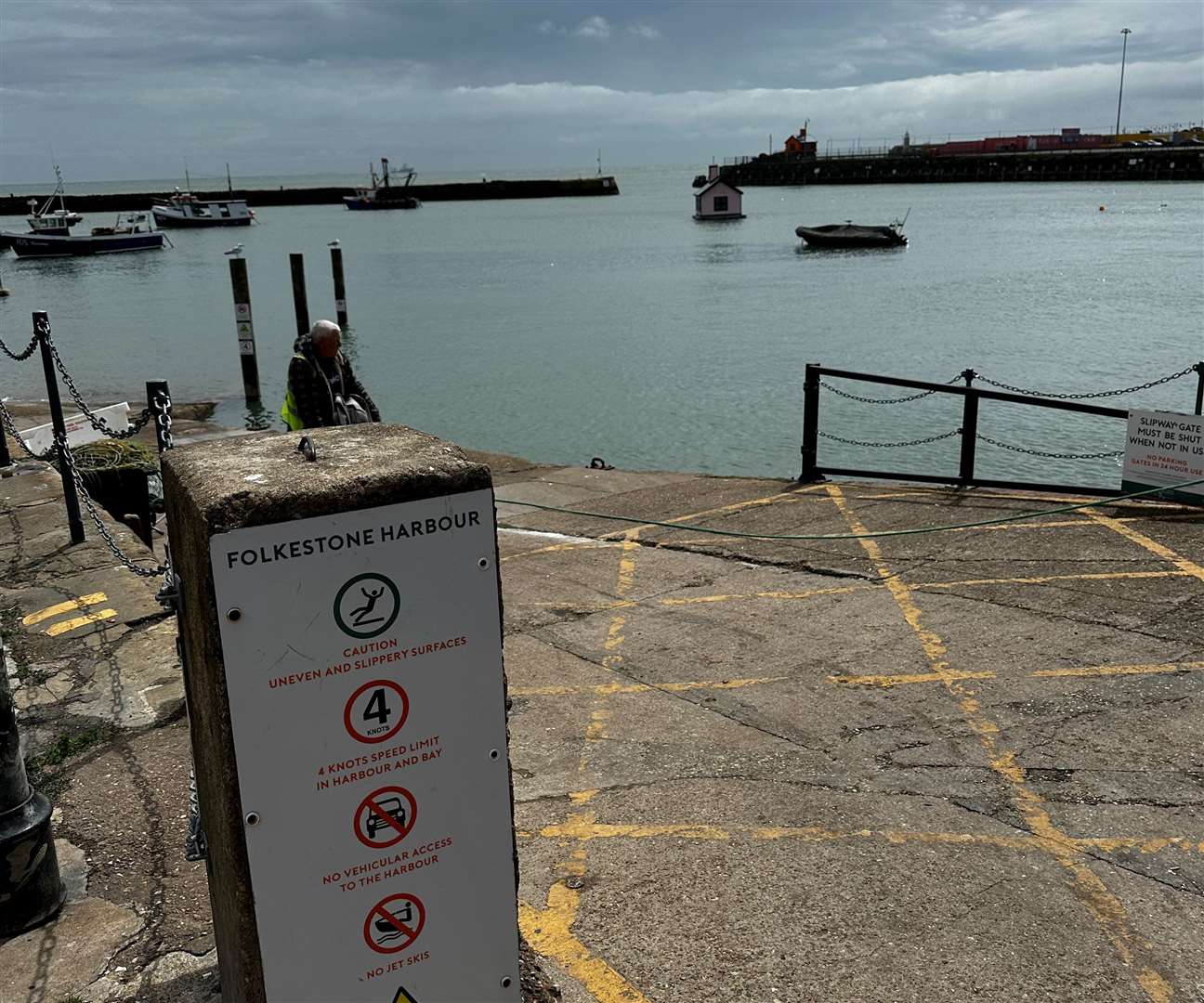 ‘Reckless’ jet-skiers defy orders to leave Folkestone Harbour after ...