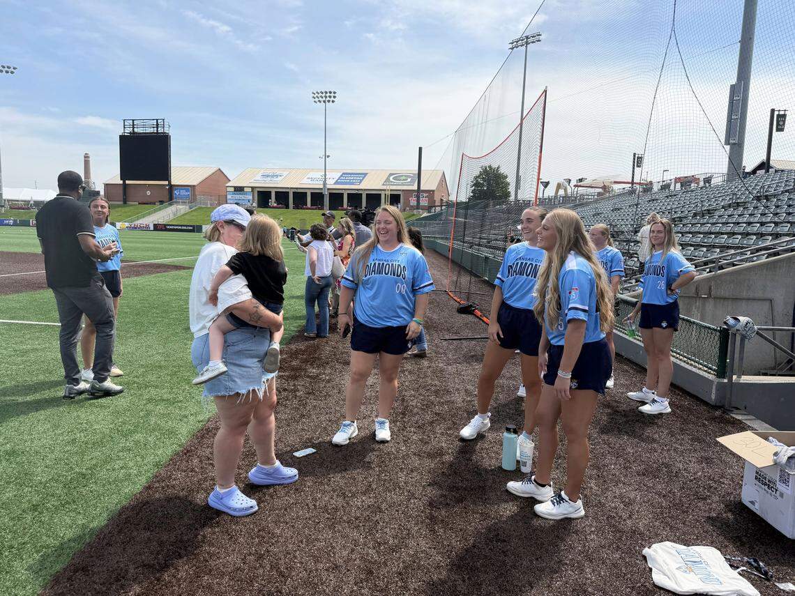'Kansas City means everything to us': KC Diamonds softball team eager ...
