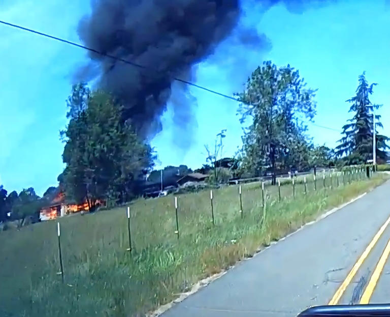 Barn outside Molalla goes up in flames; pets rescued