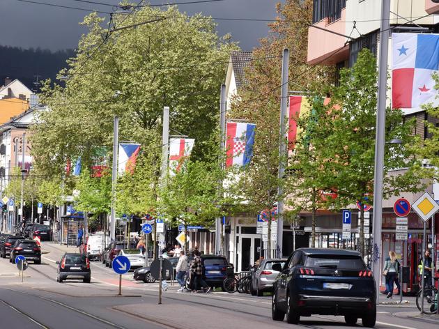 Iranische Flagge fehlt in der Friedrich-Ebert-Straße – jetzt gibt es ...