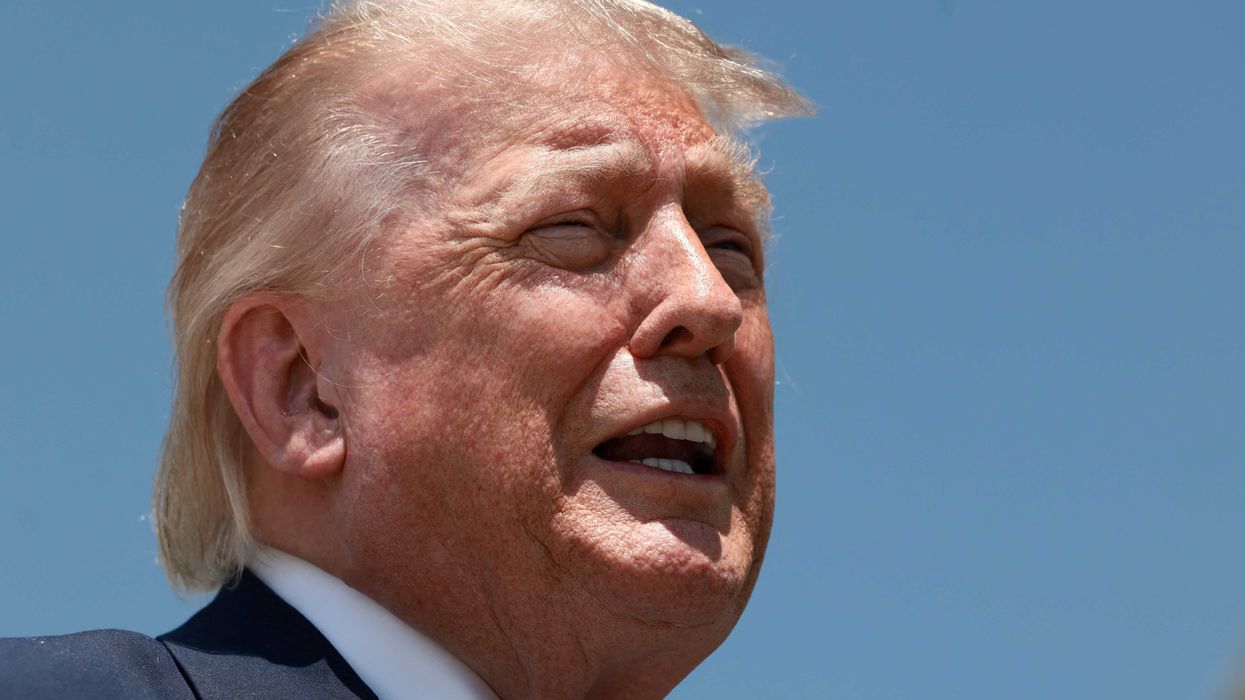 Trump mocks MAGA loyalists and 'declares his donors stupid' in latest ...