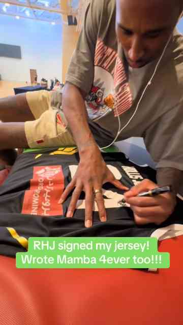 Rondae Hollis Jefferson signed my jersey and wrote Mamba 4ever!