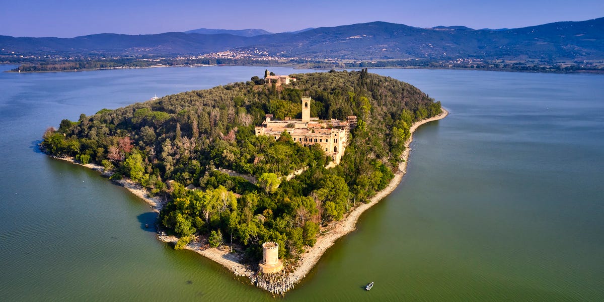 Il borgo sull’isola dei ragni in Italia: anche se sono tantissimi, qui ...