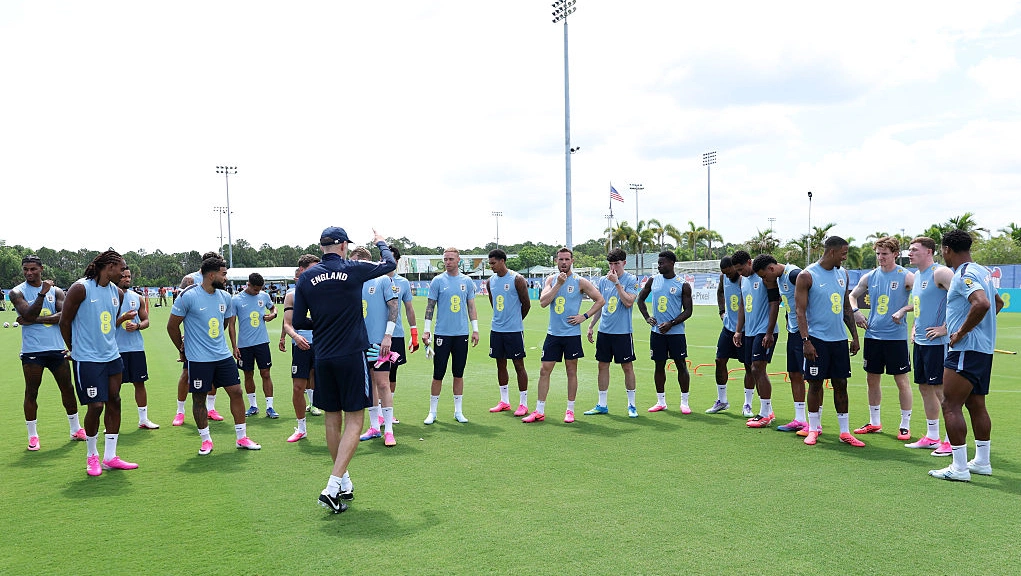 Bellingham's training flashpoint and No 10 shirt highlight England role