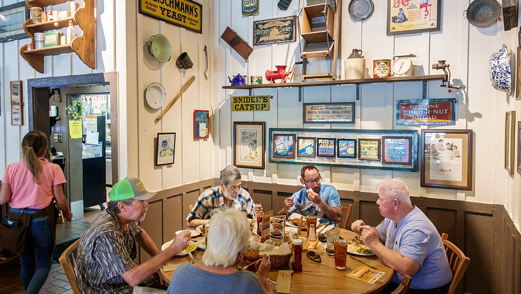 Appetizer choices reveal surprising truths about group dynamics