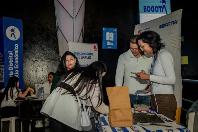 Theatron abre sus puertas para feria de empleo: se ofrecerán más de 5. ...