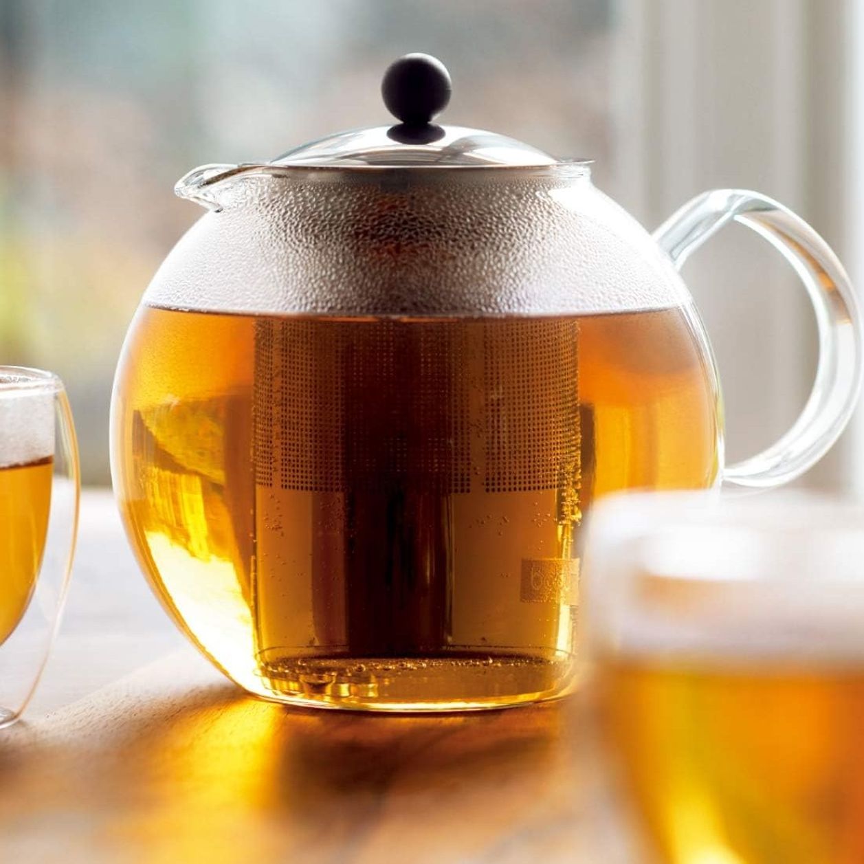 Recommandée par le très sérieux British Tea Council, la théière Bodum ...