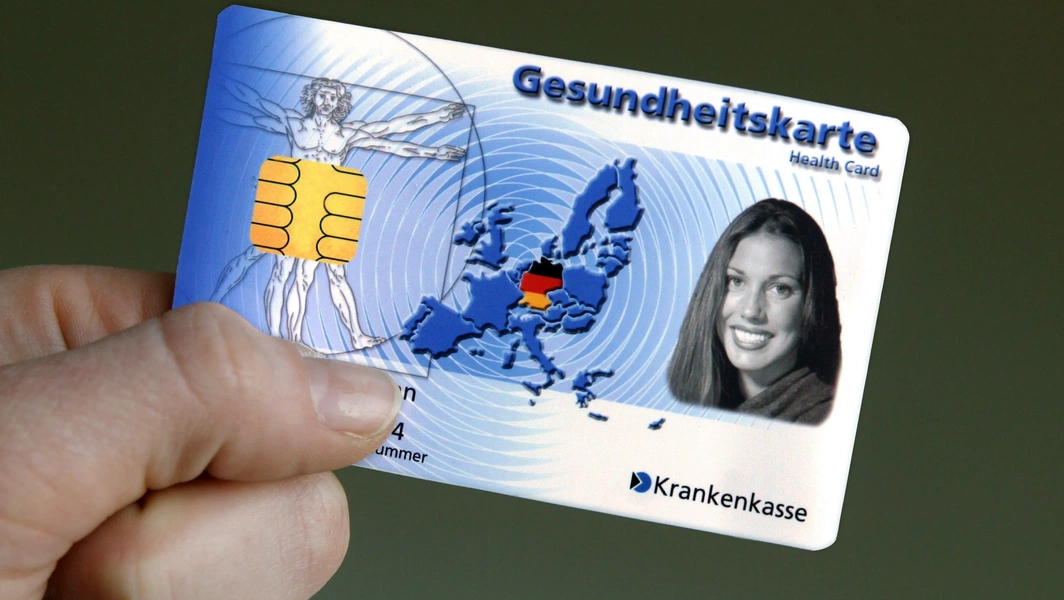 Alberta to launch integrated ID and health cards July 2
