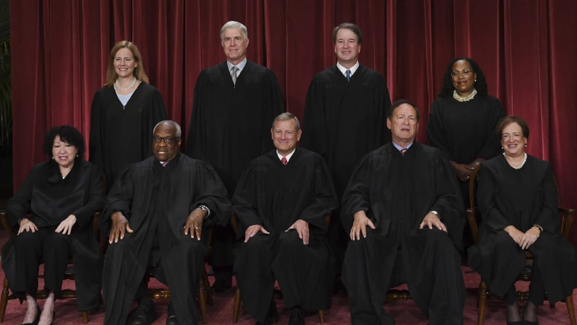 Supreme Court allows Alabama to use GOP map that lower courts found ...