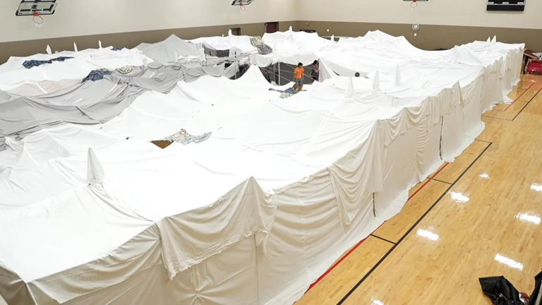 Watch: World's largest blanket fort constructed in Las Vegas