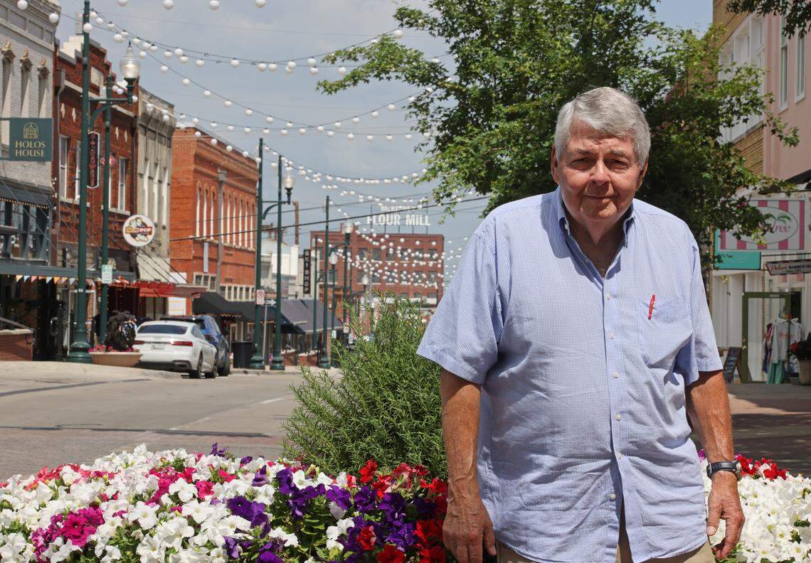 He left WA on the 'Seattle to Texas Express.' Now he helps others do ...