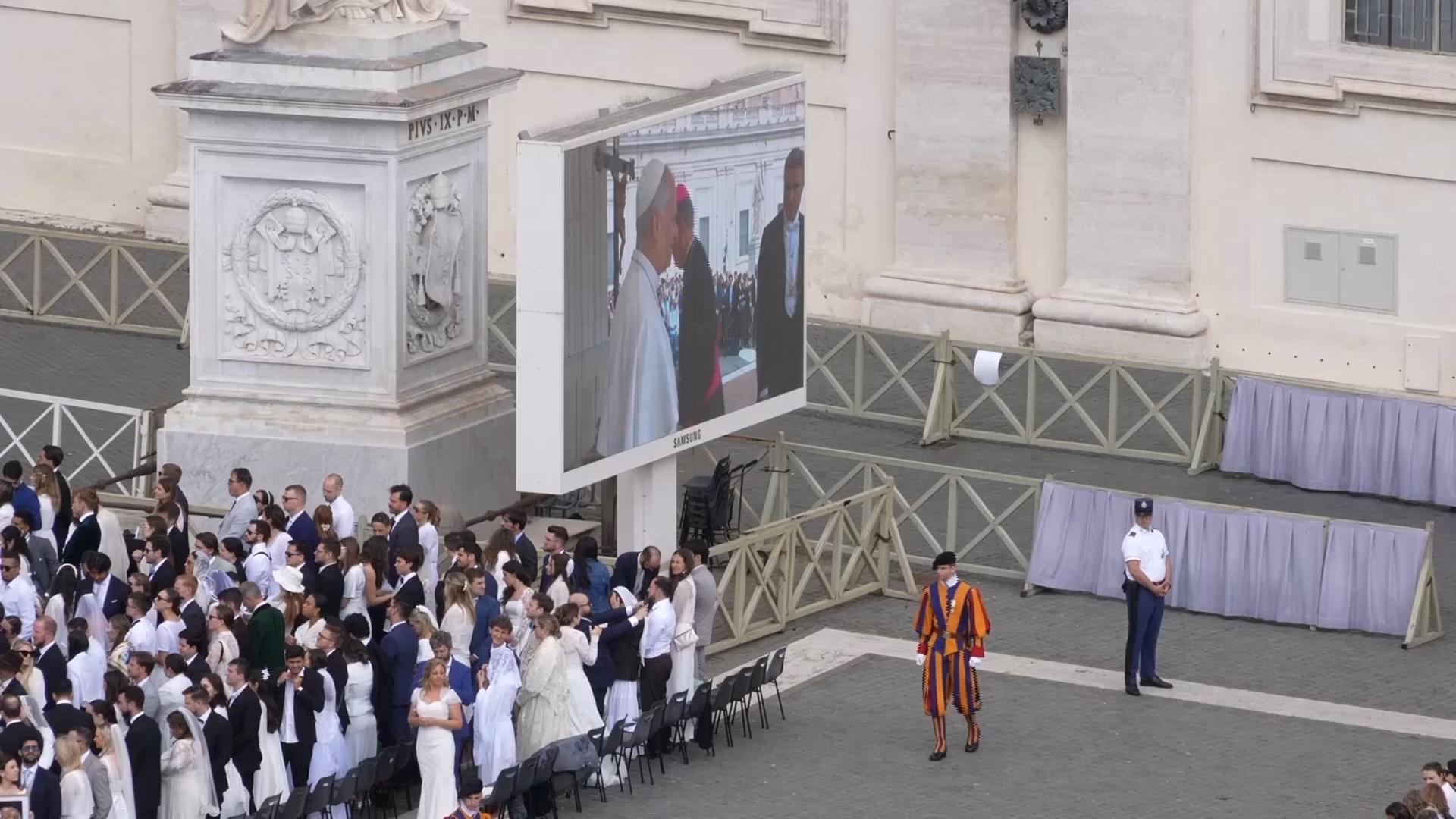 Pope names Mexican-American broadcasting executive to lead Vatican ...