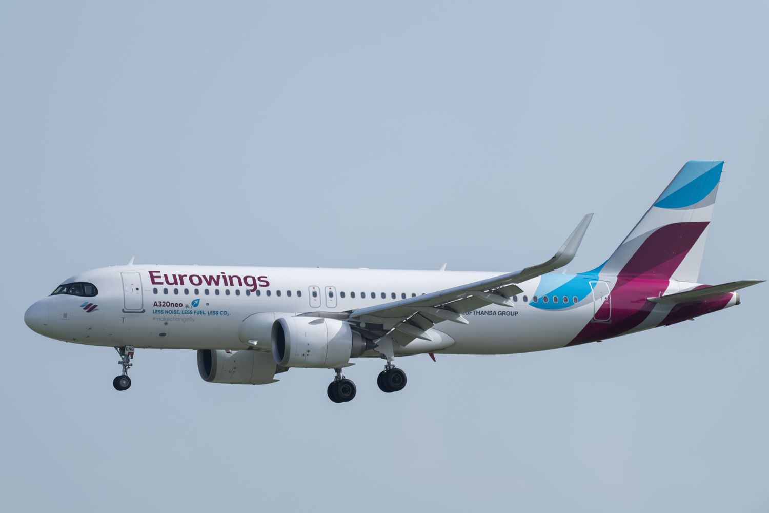 6 injured after smaller jet hit by severe wake turbulence caused by ...