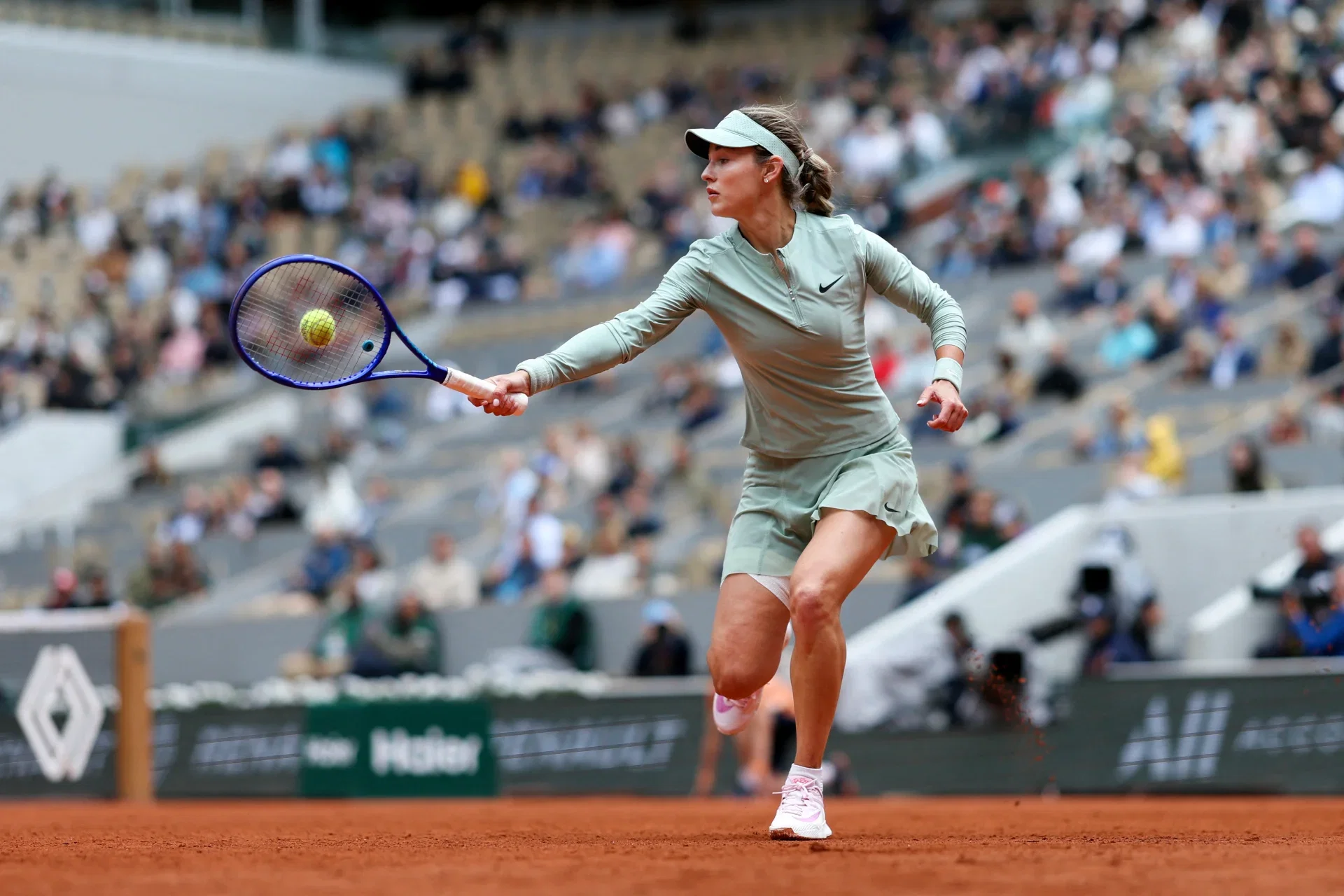 'She only plays on clay': Kalinskaya questions Chwalinska's future ...