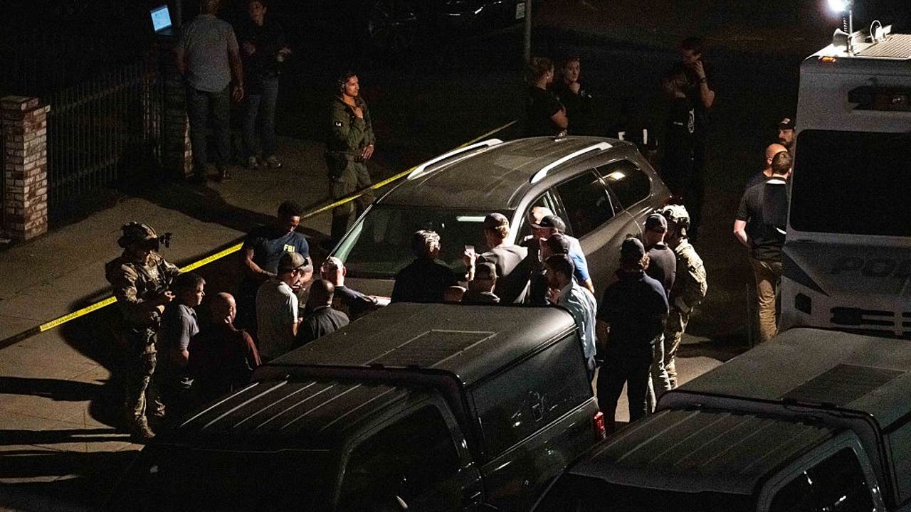 FBI kills Bakersfield hostage suspect at Chase Bank