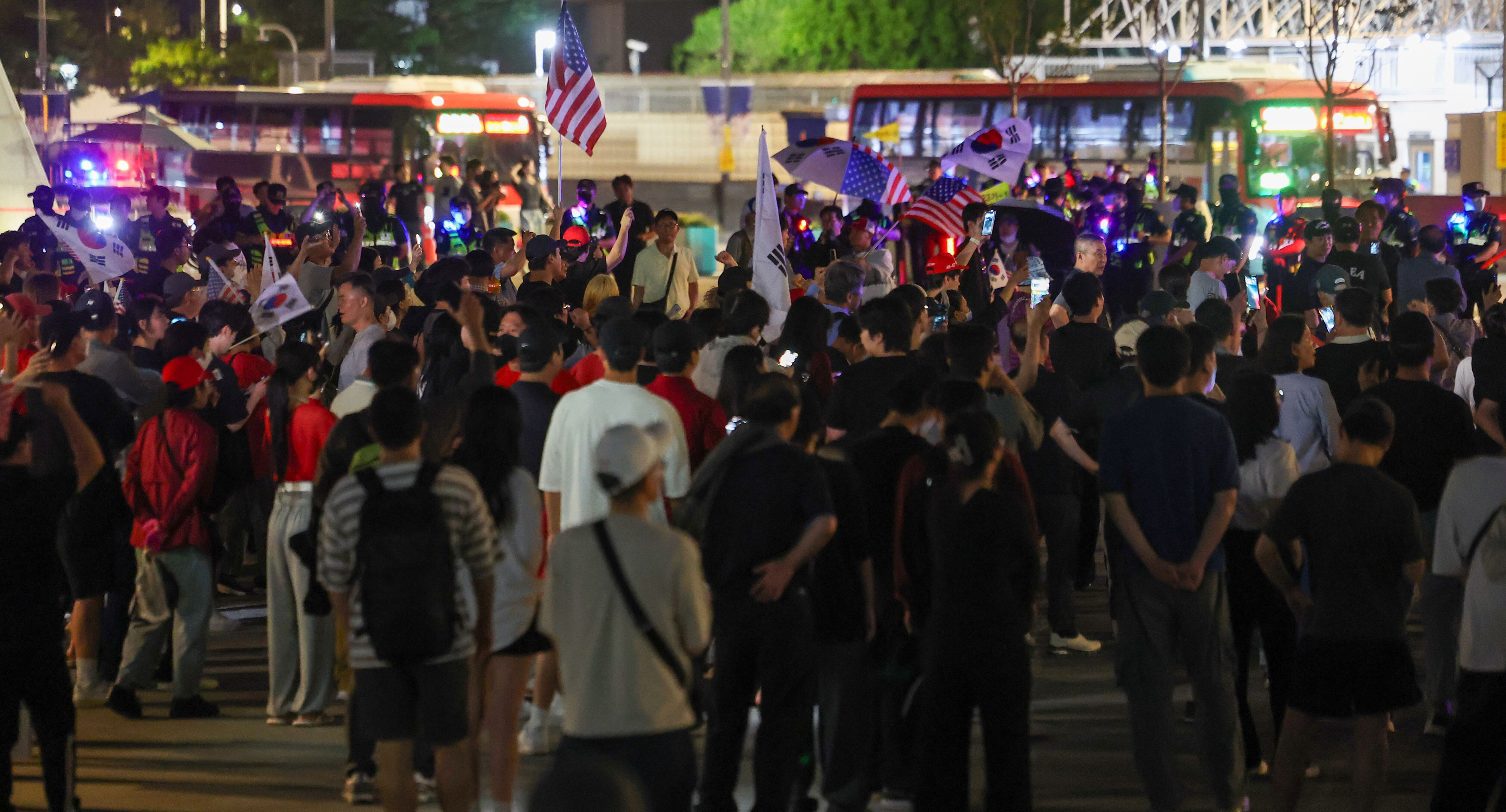 500 protest election rigging at Gwanghwamun