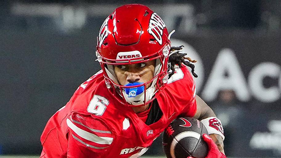 Commanders undrafted rookie is torching OTAs like his career depends on it