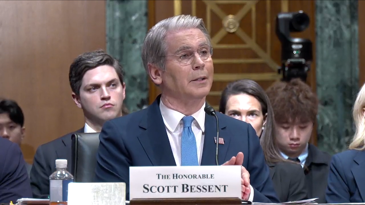 'It's been very clear you're dodging this': Scott Bessent stumbles as ...