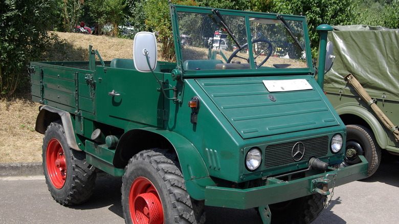 5 reliable classic cars and trucks that will survive an apocalypse