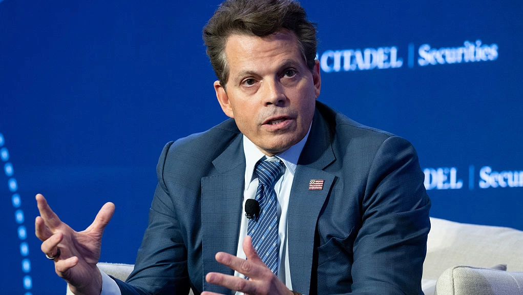 Scaramucci links Trump’s actions to fascist traits amid DNI uproar