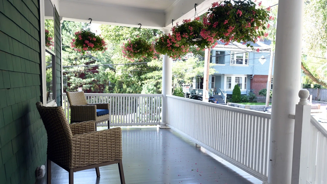 28 ideas to elevate your front porch